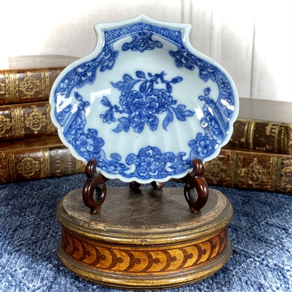C18th Chinese Export ‘Scallop Shell’ Dish. – Andrew Dando – Antique ...