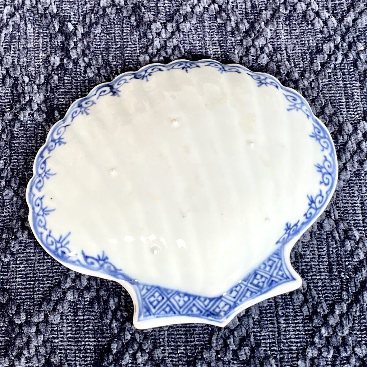 C18th Chinese Export ‘Scallop Shell’ Dish. – Andrew Dando – Antique ...